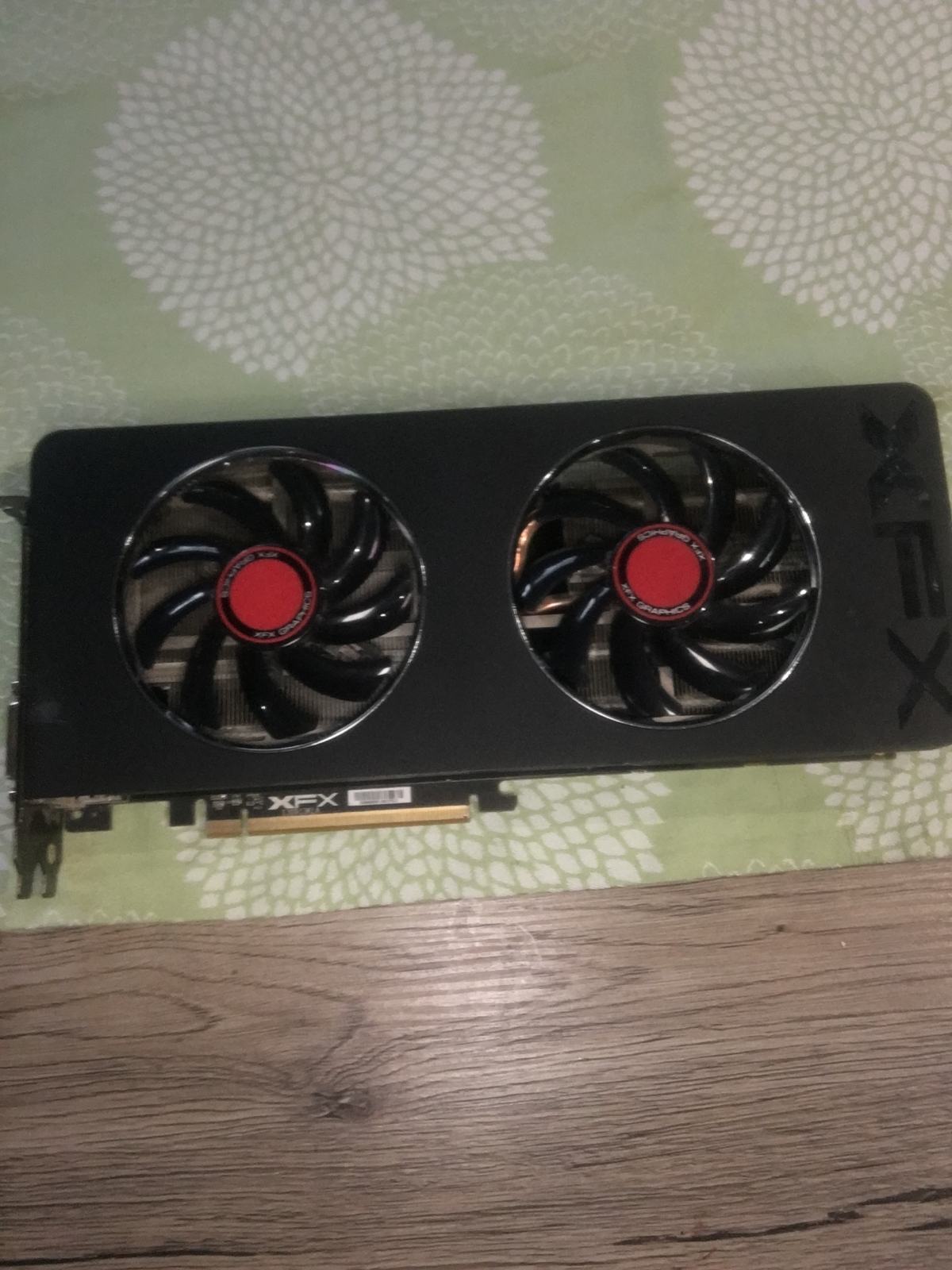 Radeon R9 280 XFX 3 gb