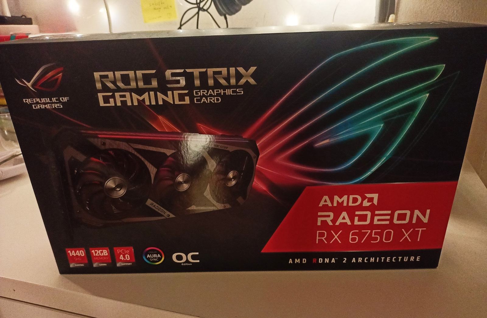 ROG Strix RX 6750 XT OC