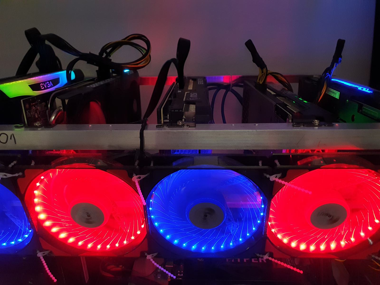 RTX 3080 MINING RIG,500MHS 1200W na dan 70dolara