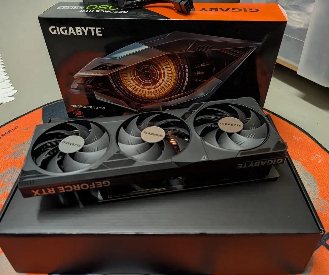 RTX 4080 SUPER Gigabyte WindForce V2