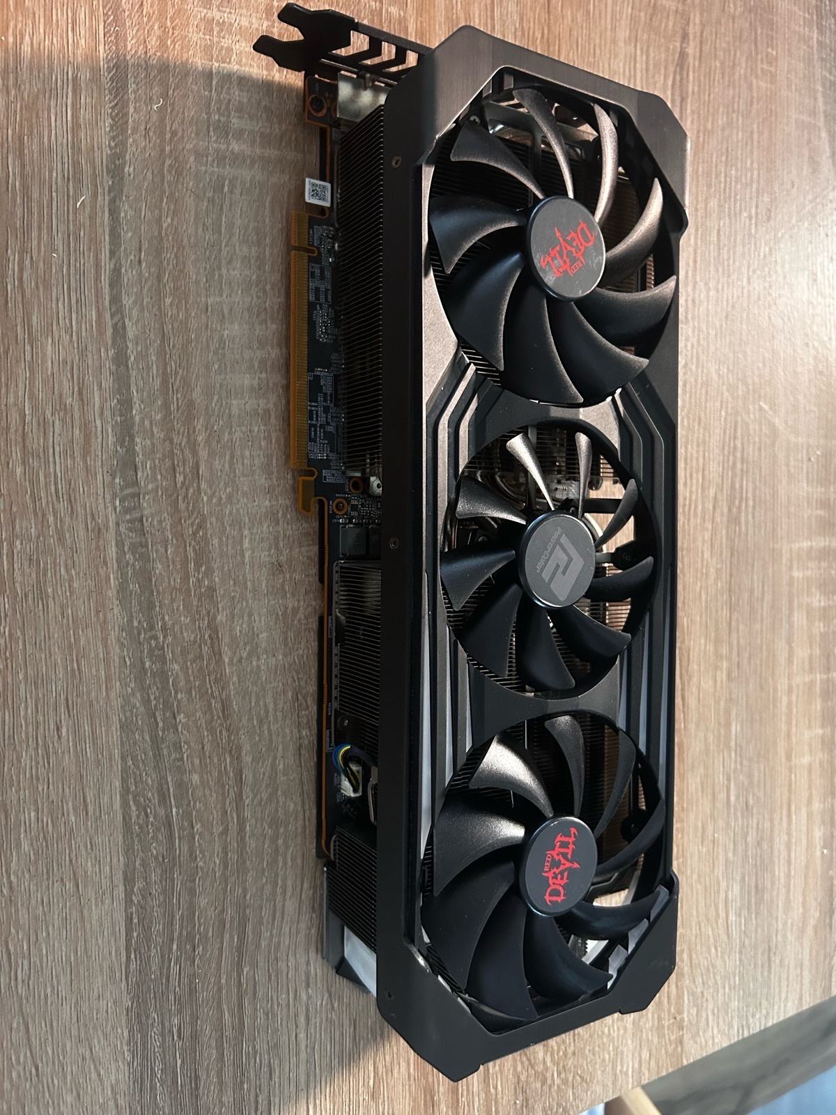 RX 6800 XT Red Devil - nema slike ali ima zvuka