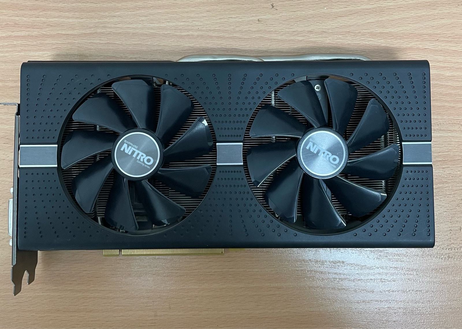SAPPHIRE nitro RX 570 8gb