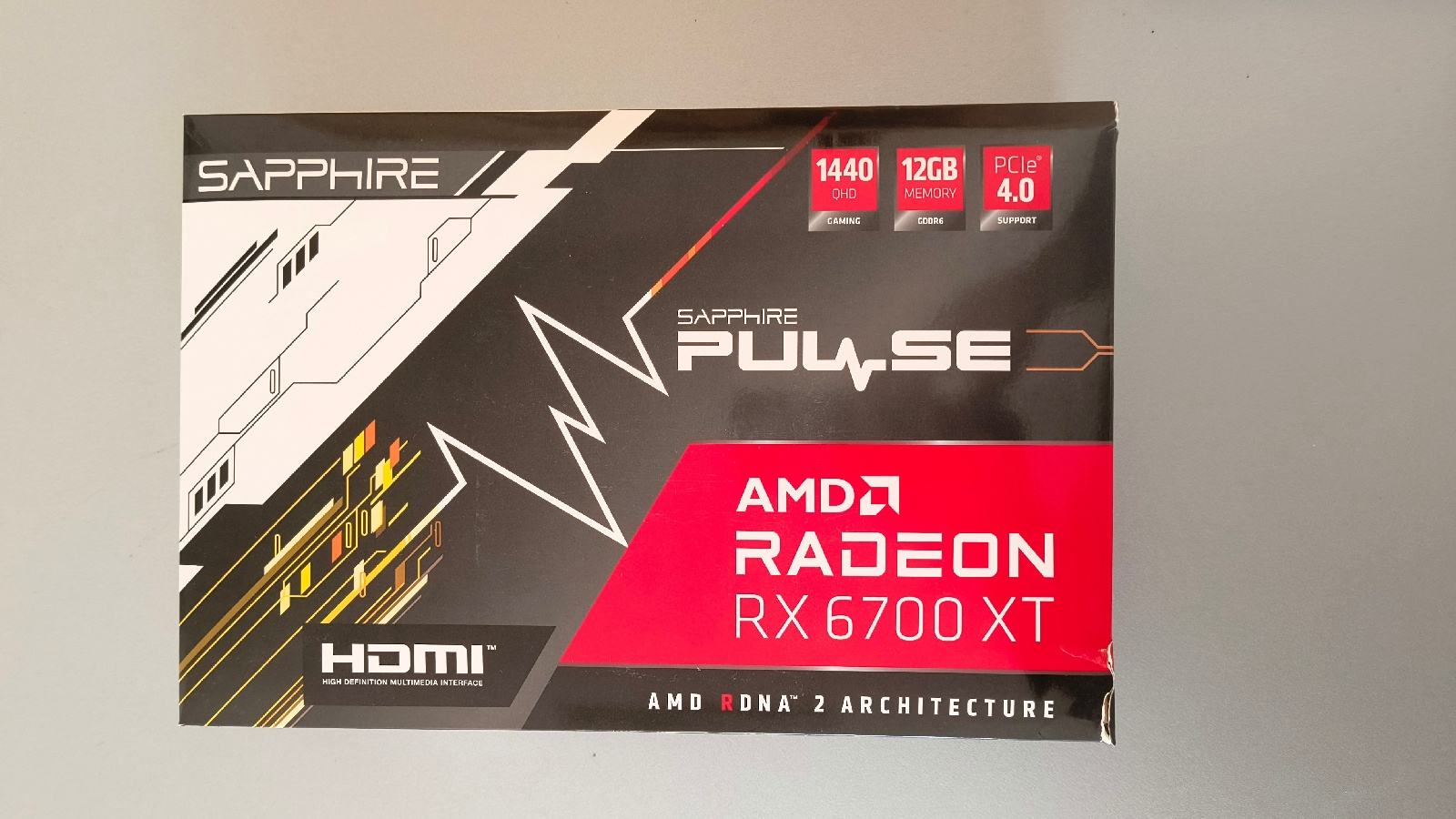 Sapphire Radeon Pulse RX 6700 XT 12GB