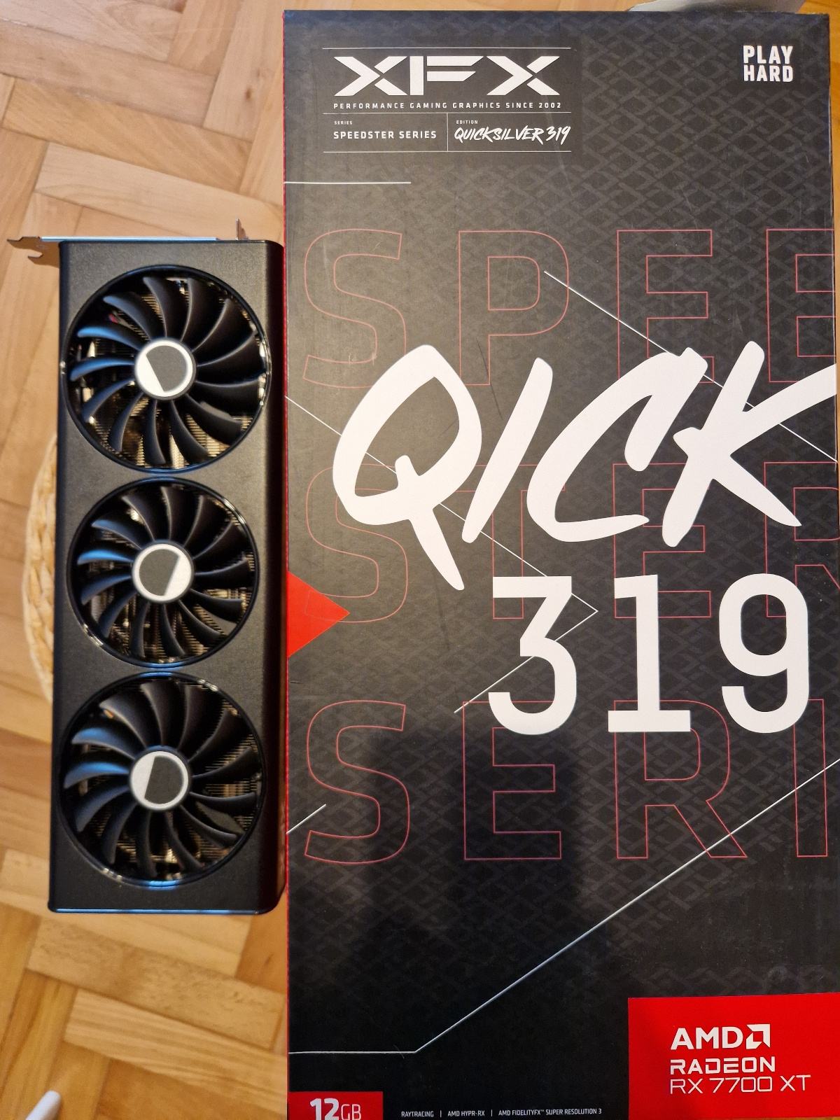 XFX Speedster QICK 319 Radeon™ RX 7700 XT Black Edition