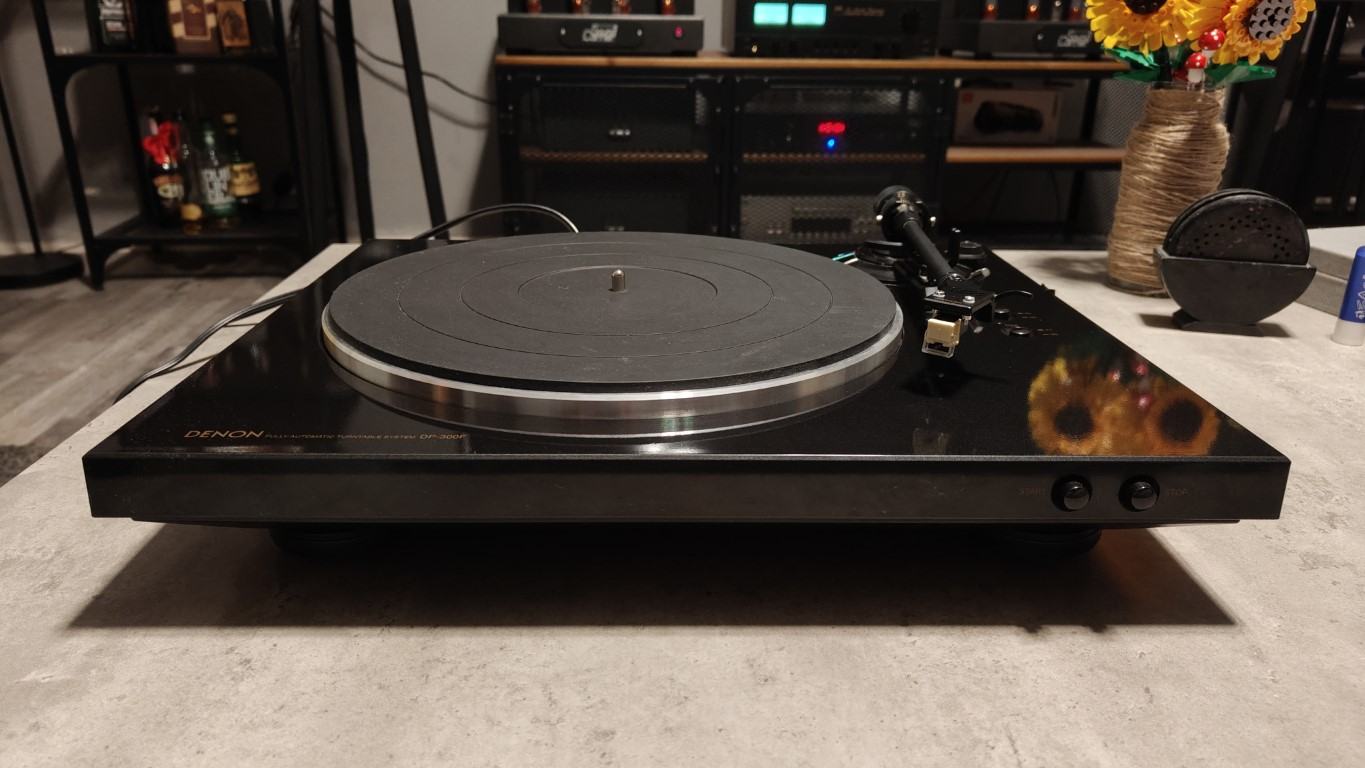 Denon DP-300 F
