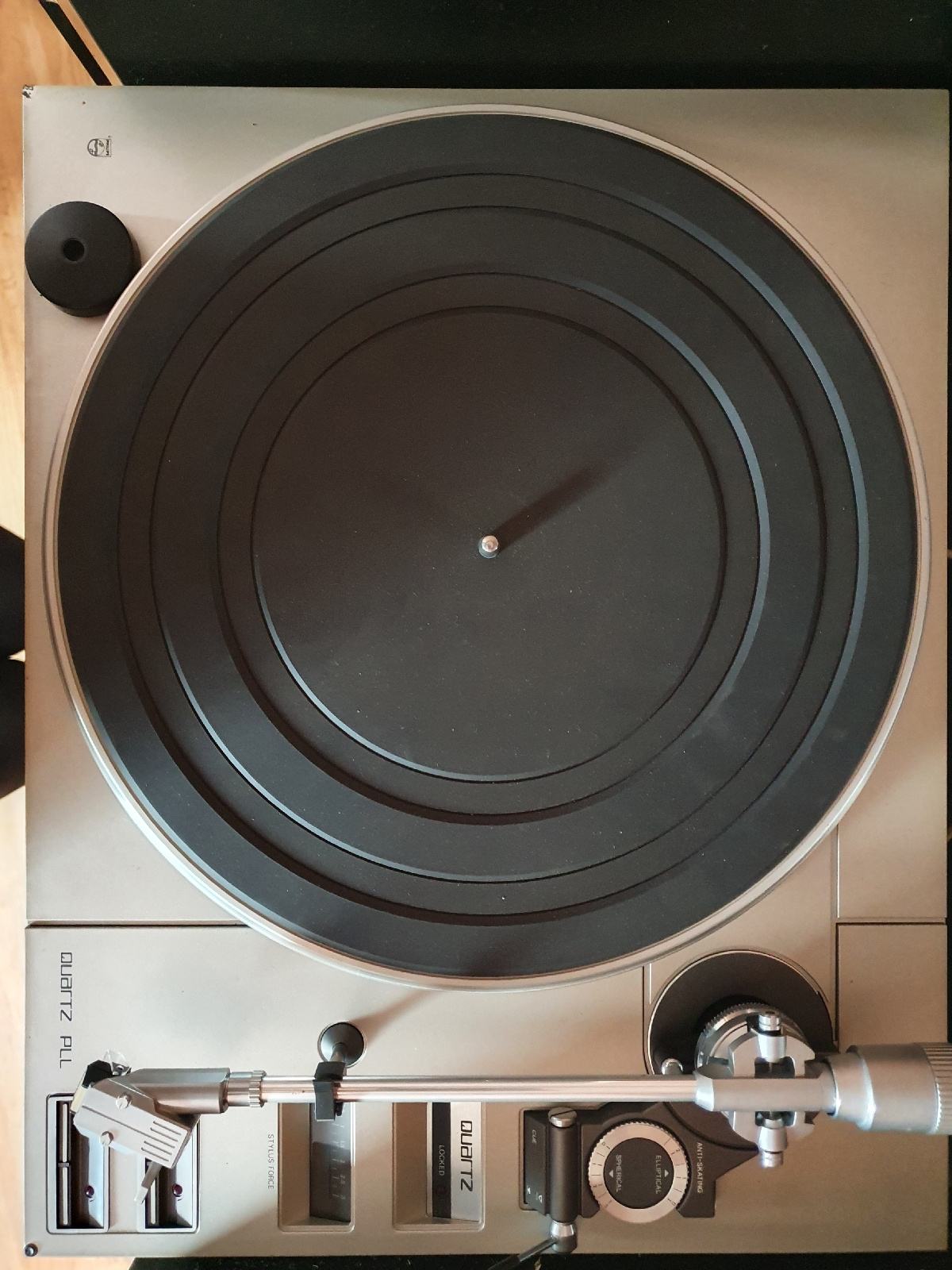 Gramofon i linija vintage Philips AF 887 mark ii return