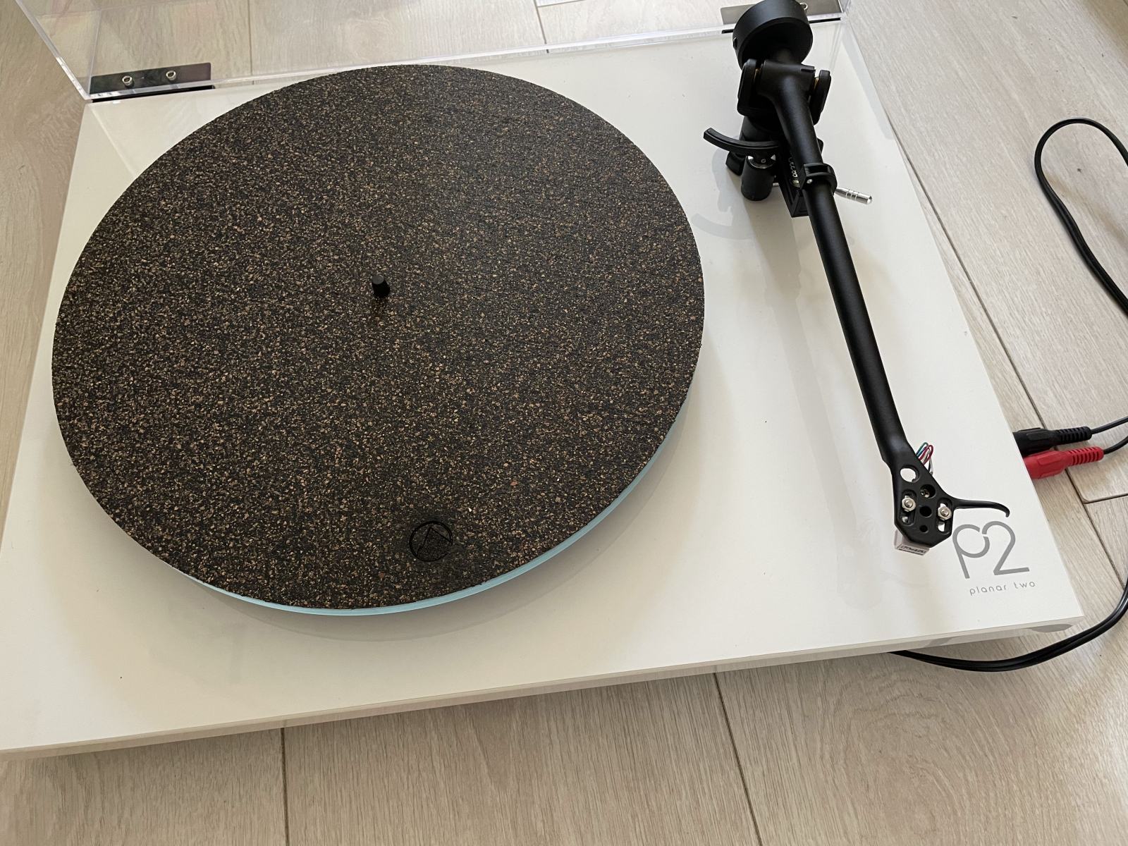 Gramofon Rega P2