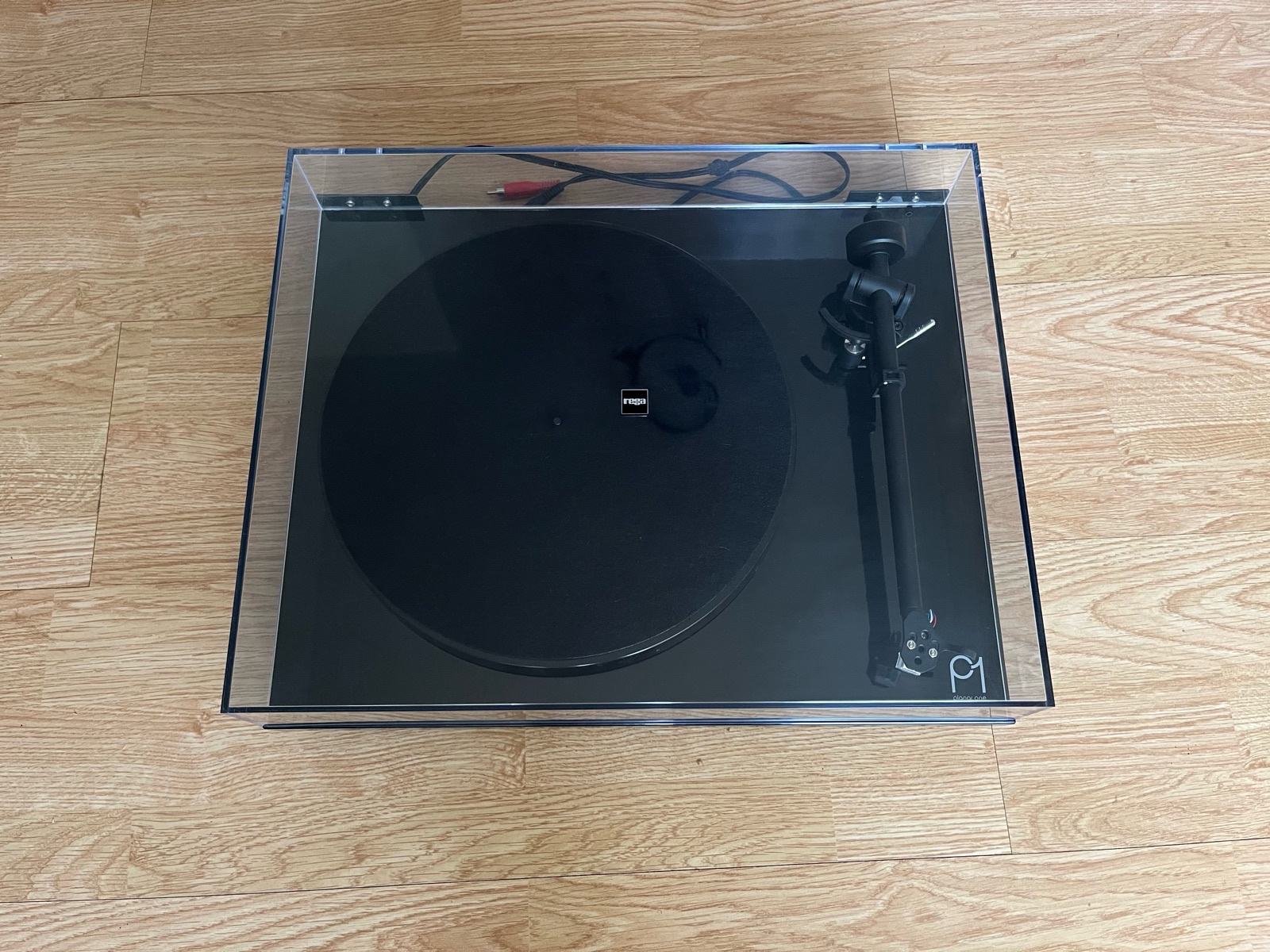 Gramofon Rega Planar 1