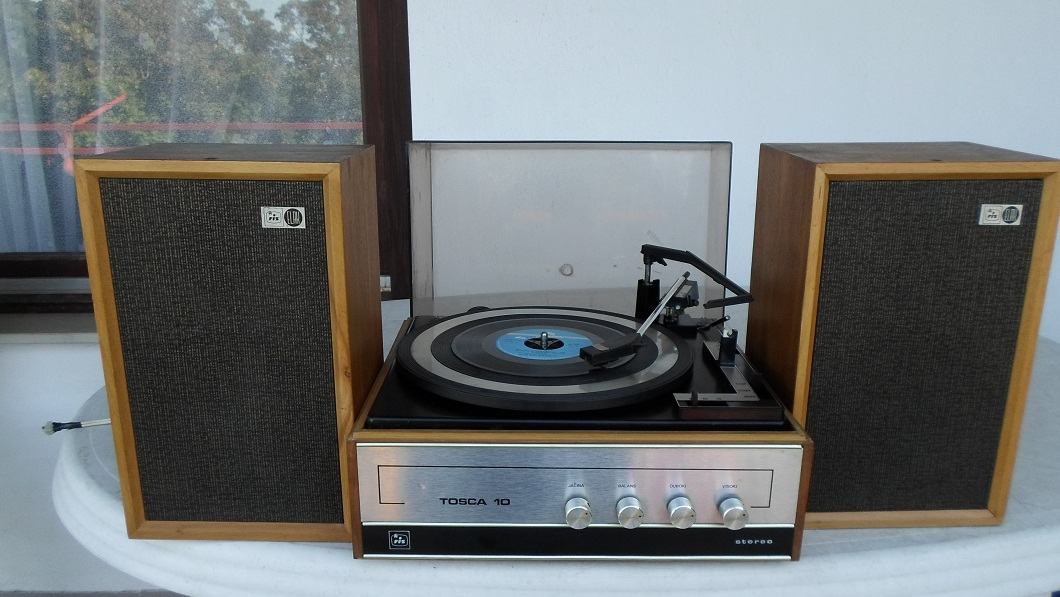 Gramofon RIZ Tosca 10 iz 1970-tih