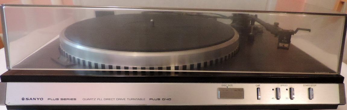 Gramofon Sanyo Plus Q40