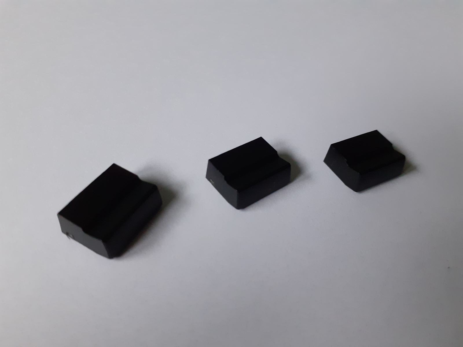 Gumbi za sklopke Dual-ovih gramofona (npr. CS 1268), neoštećeni