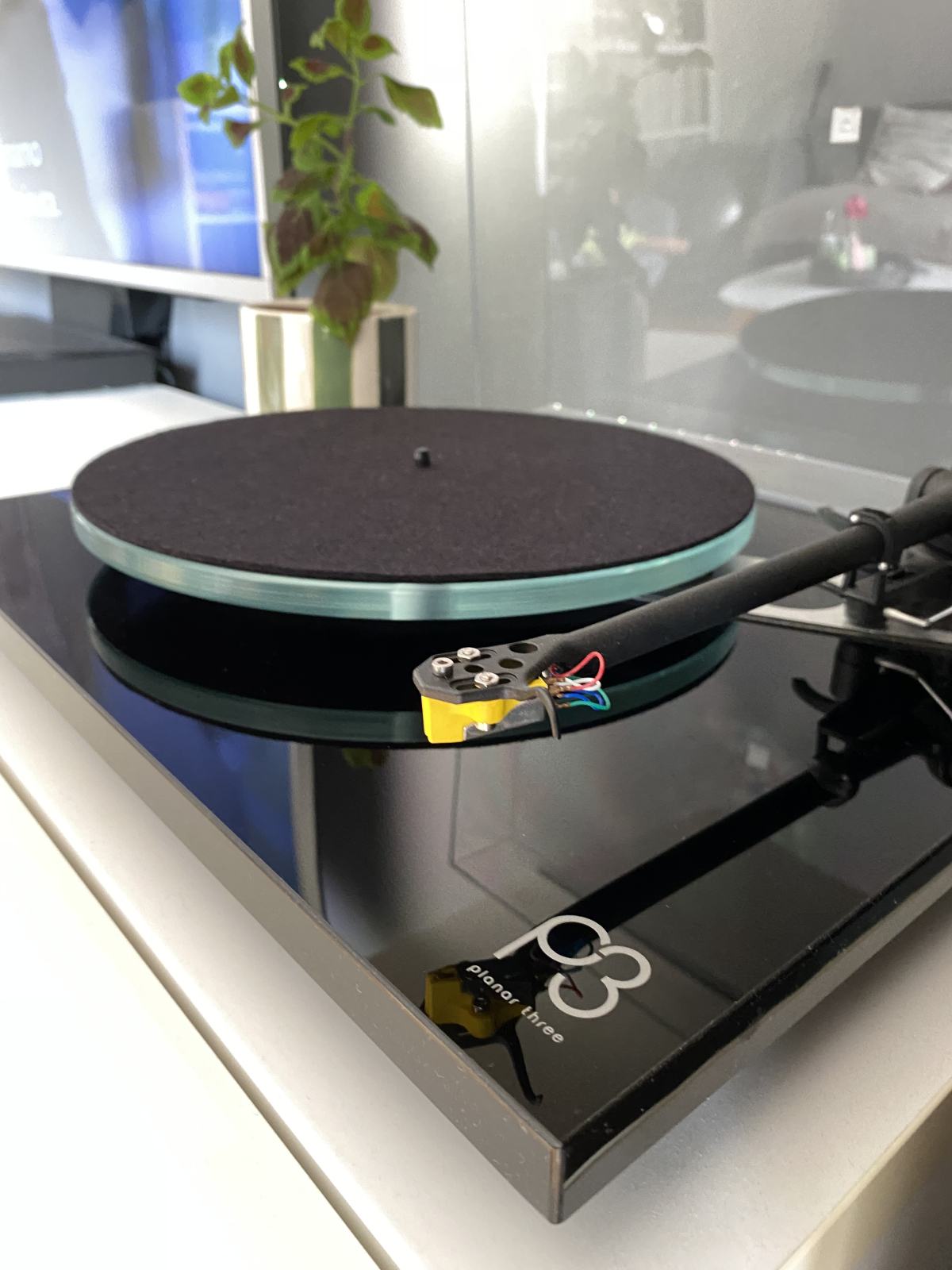 Rega P3 gramofon (2019) + Exact zvučnica
