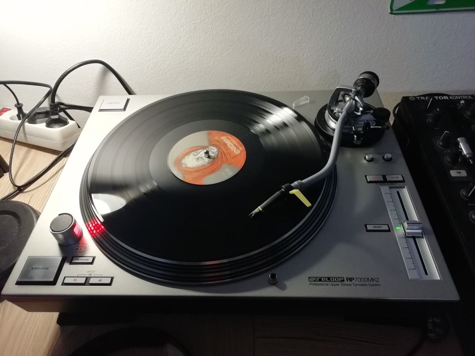 Reloop 7000mk2 silver