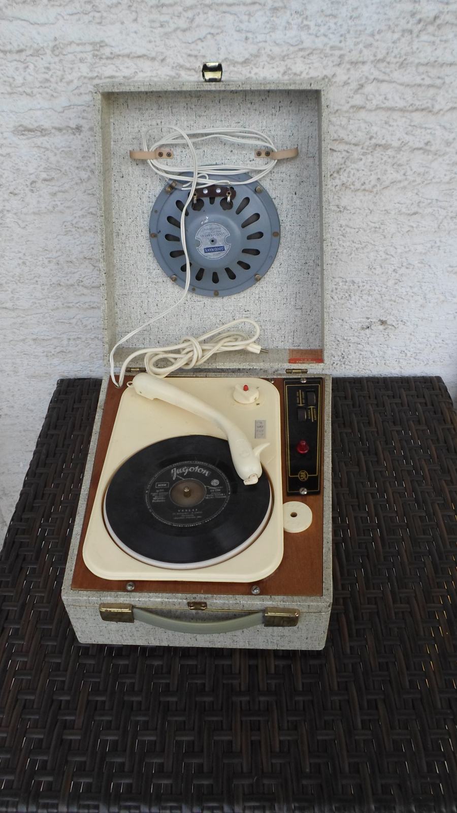 Stari gramofon LESO,Italija,lampaš,iz 1960-tih