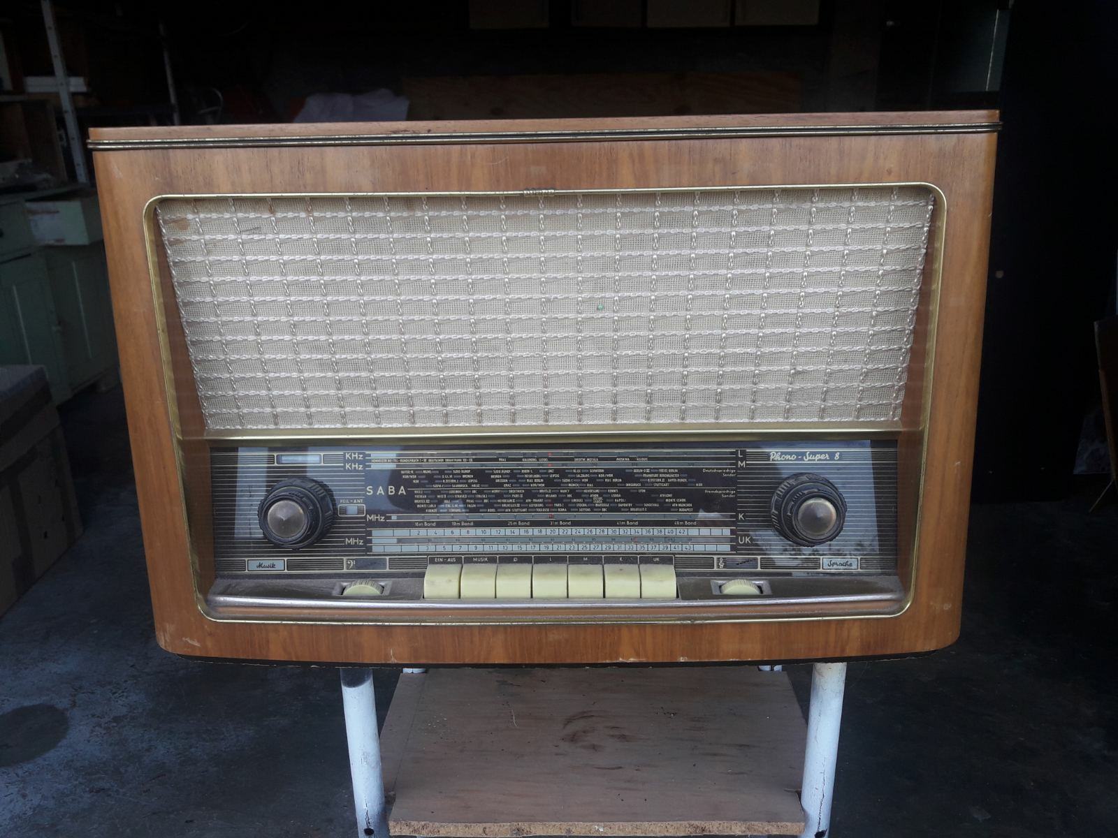Starinski Gramofon i Radio