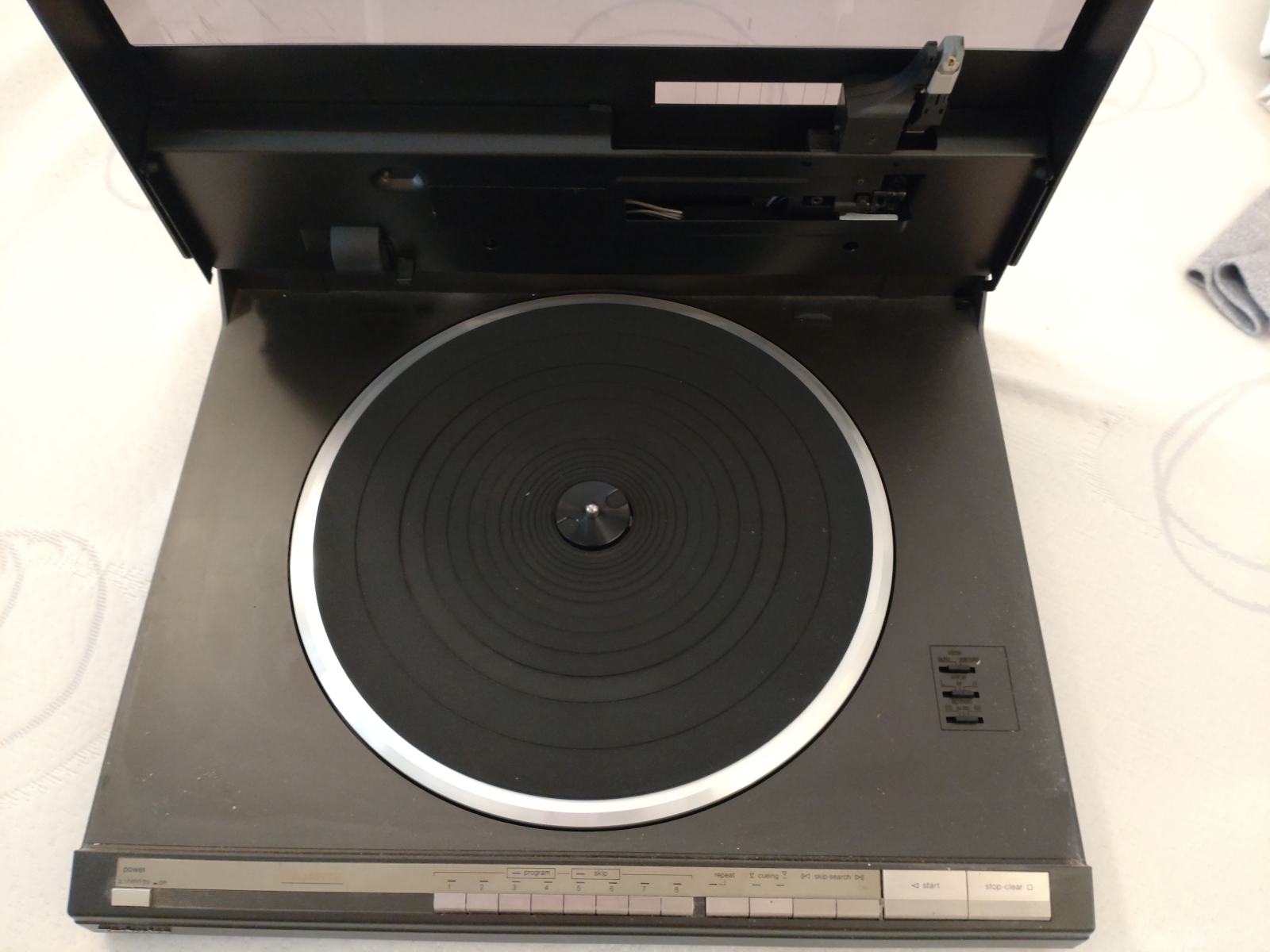 Technics SL-L3 linearni tangencijalni gramofon