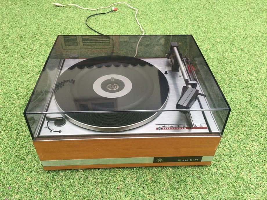 Telefunken W 215 HI FI, zvučnica i igla Pickering V-15/AC2, ispravno