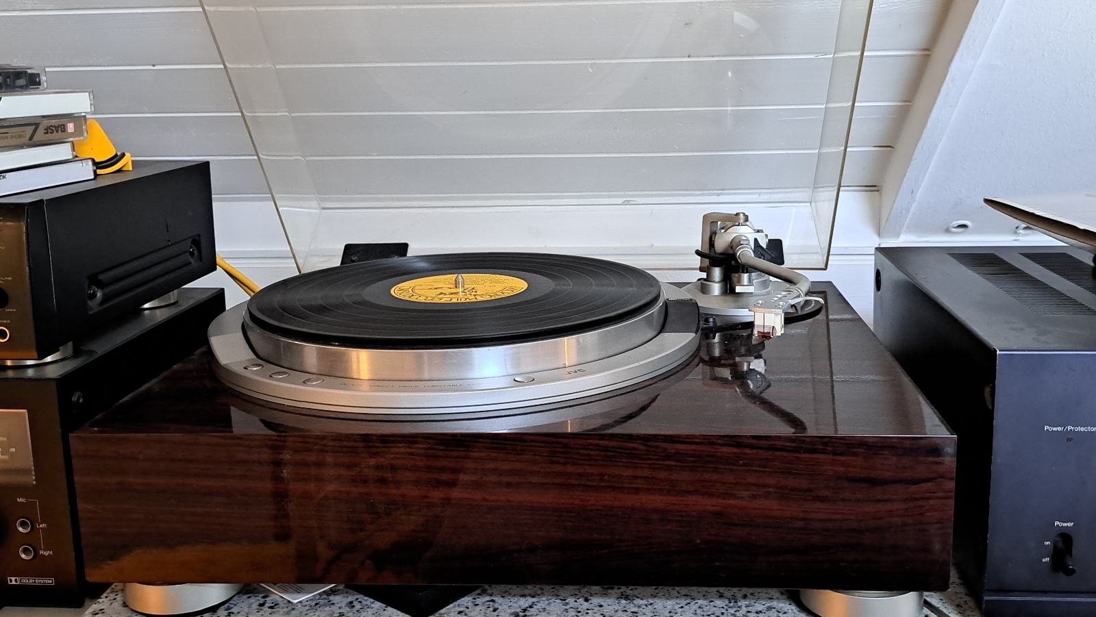 Vrhunski gramofon JVC QL A75 plus Denon i Ortofon