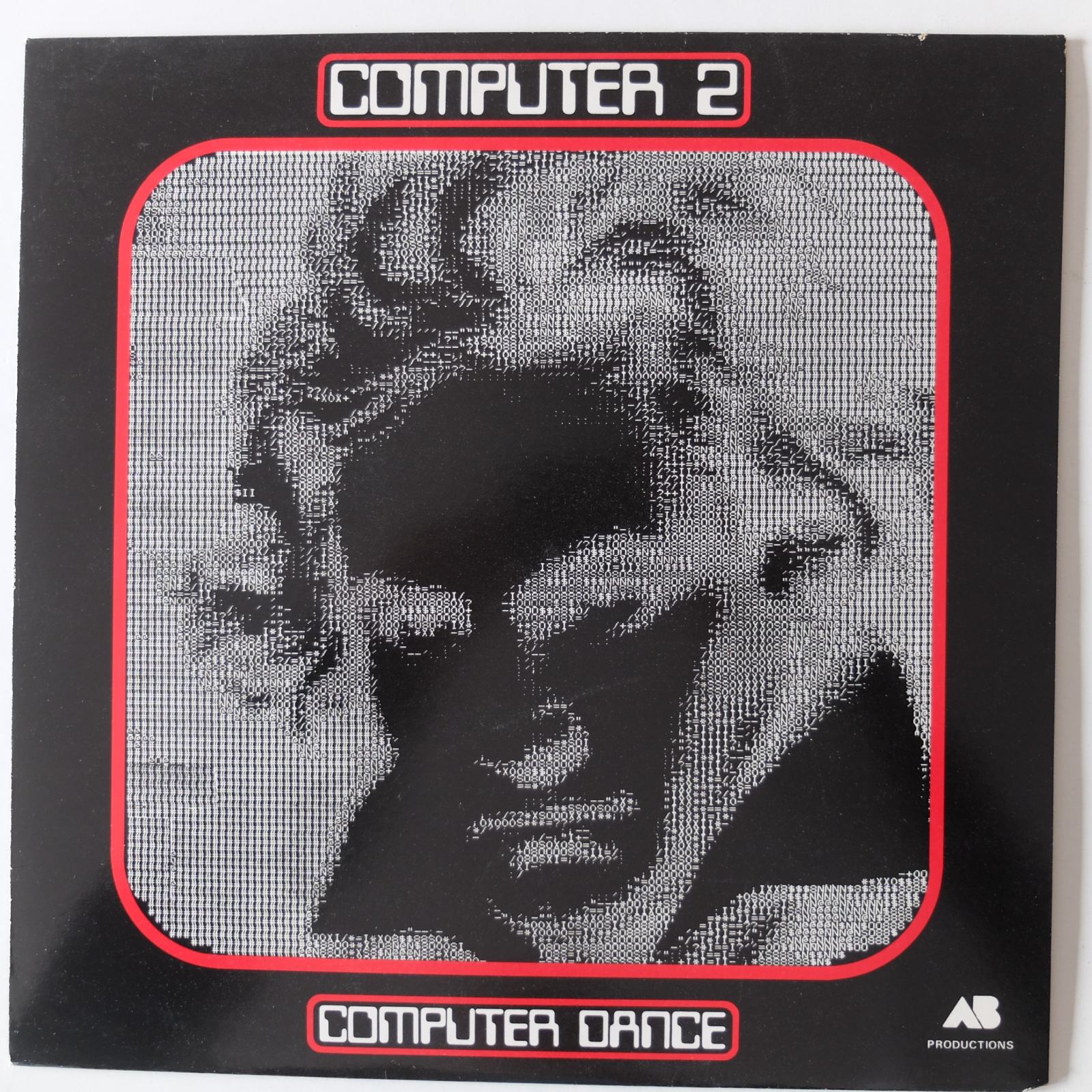 Computer 2 – Computer Dance, France Press