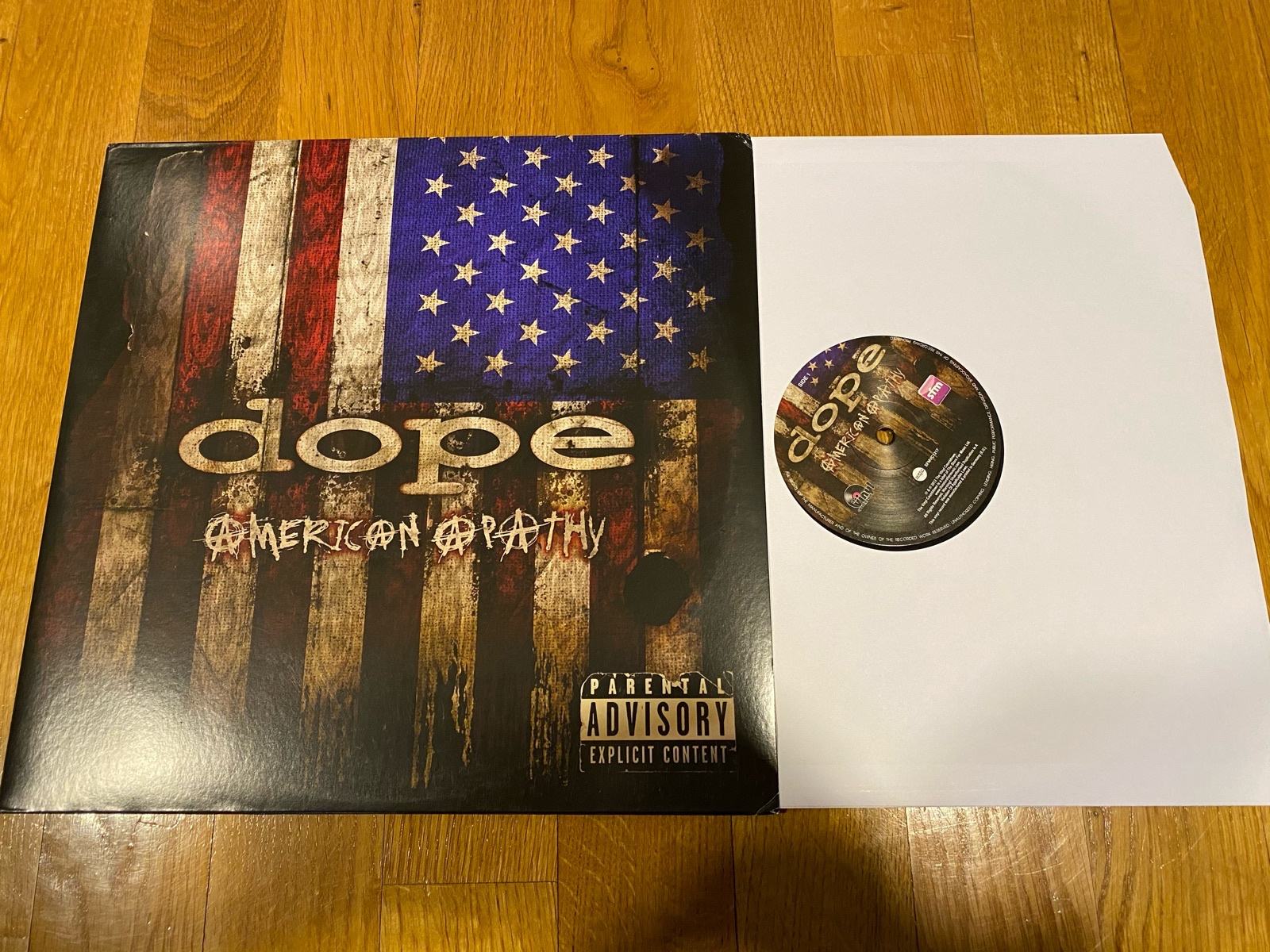 LP Dope American Apathy NM stanje, numerirani LP: 183/1000 limited