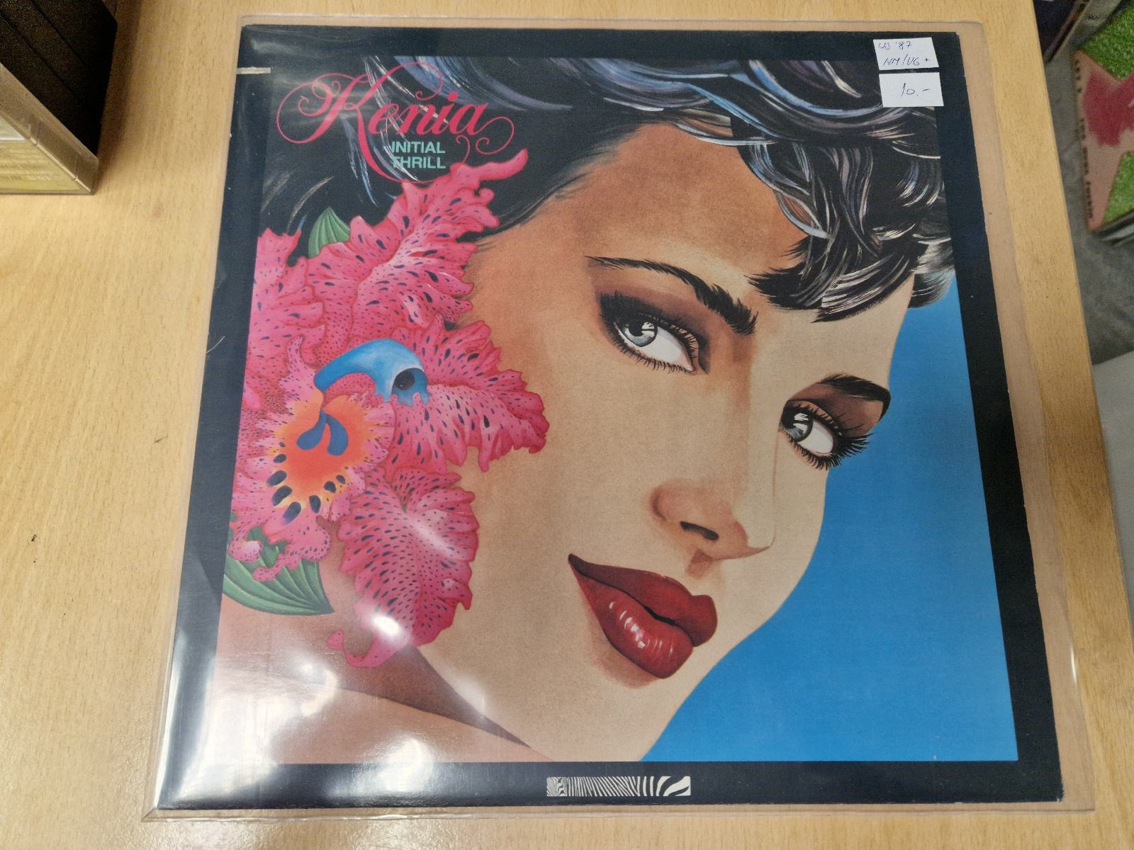 KENIA - INITIAL THRILL