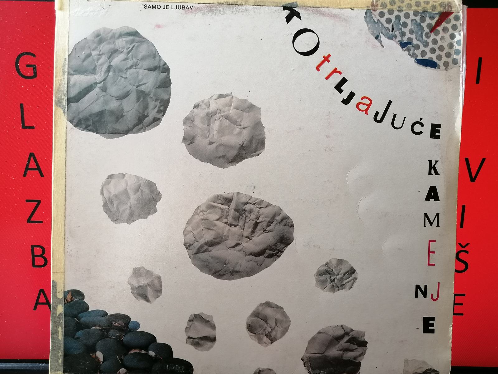 Kotrljajuće Kamenje - Samo je ljubav