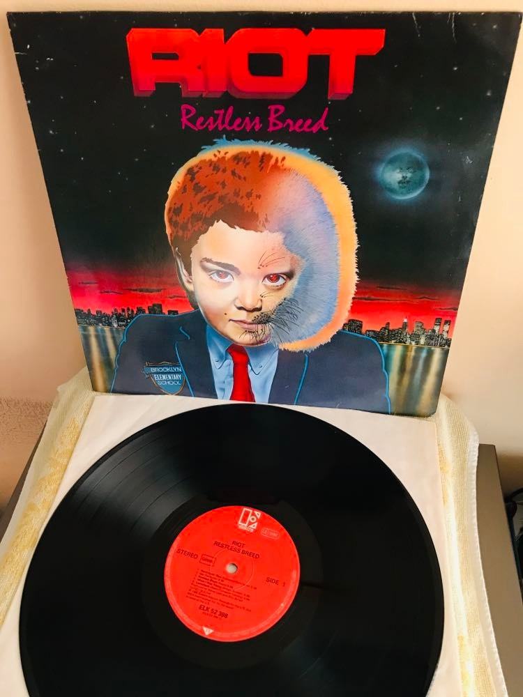 Riot ‎– Restless Breed (1982) Org. Njemacko Izdanje (REZERVIRANO)
