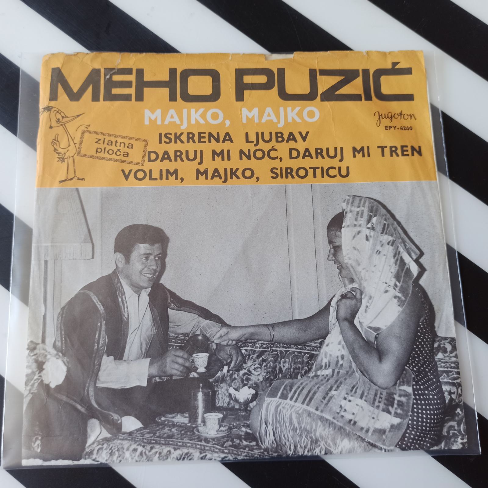 Singlica: Meho Puzić ‎– Majko, Majko