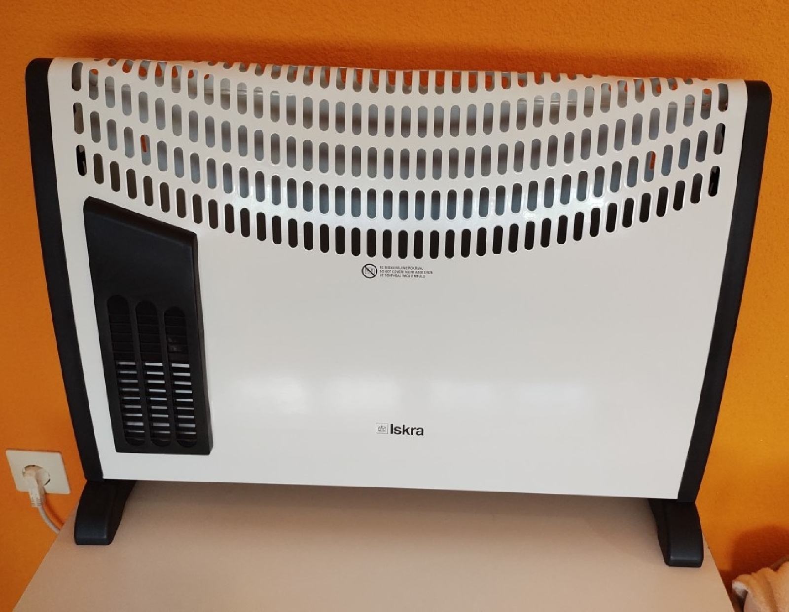 Iskra DL03 Turbo ( Grijalica Sa Ventilatorom )