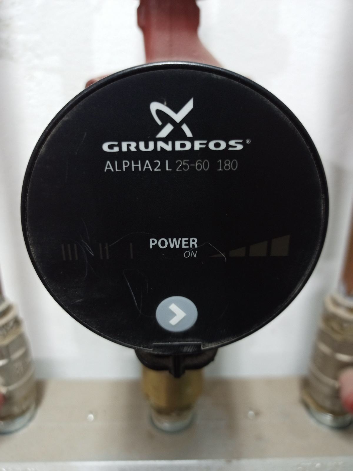 3X GRUNDFOS PUMPA ALPHA 2L 25 - 40 180