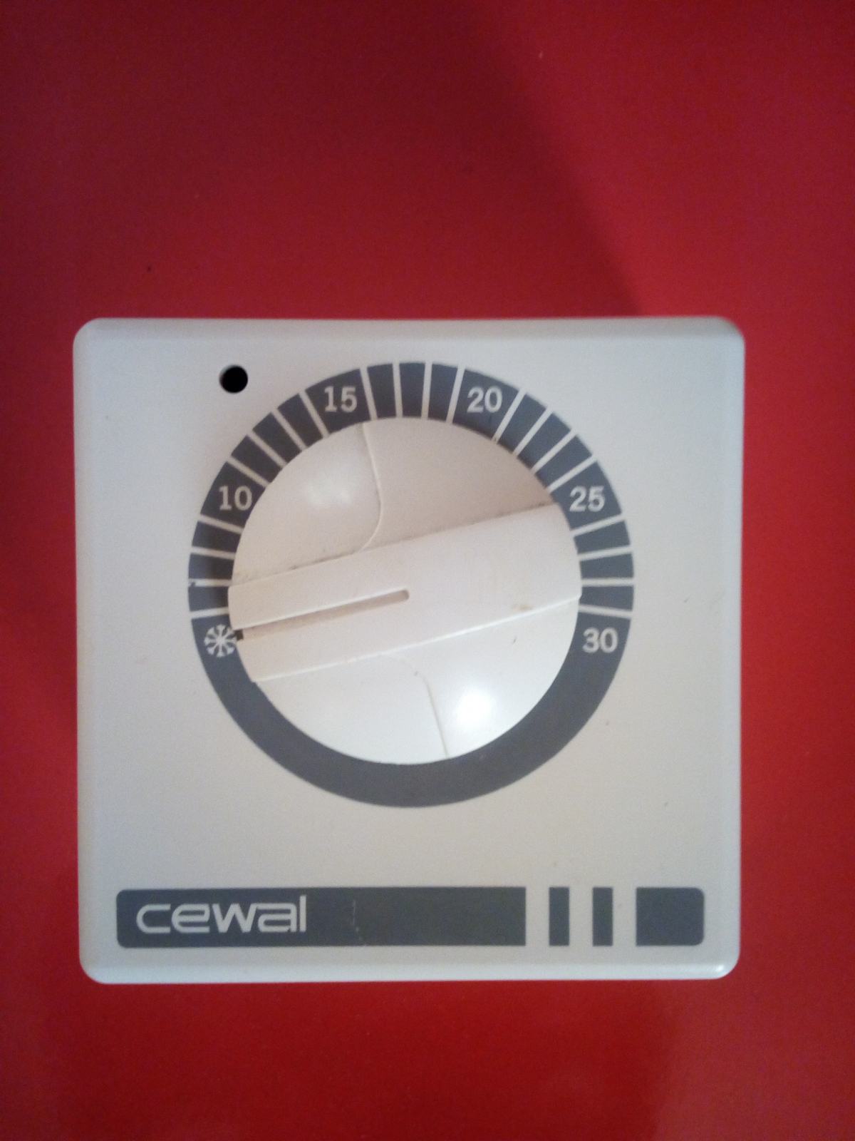 Termostat Cewal