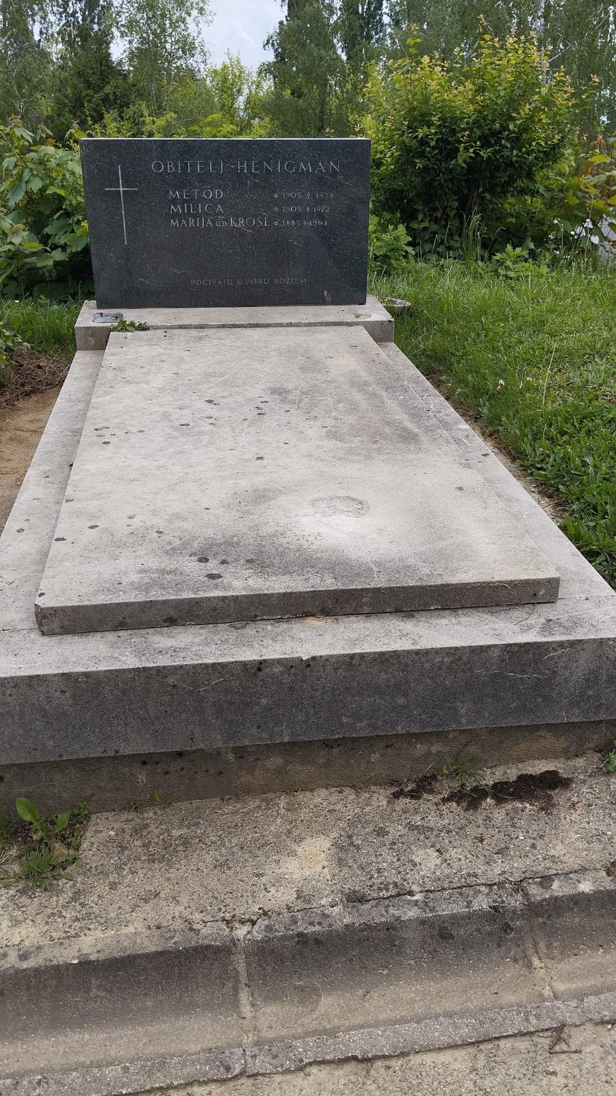 Ustupam prazno grobno mjesto na Miroševcu