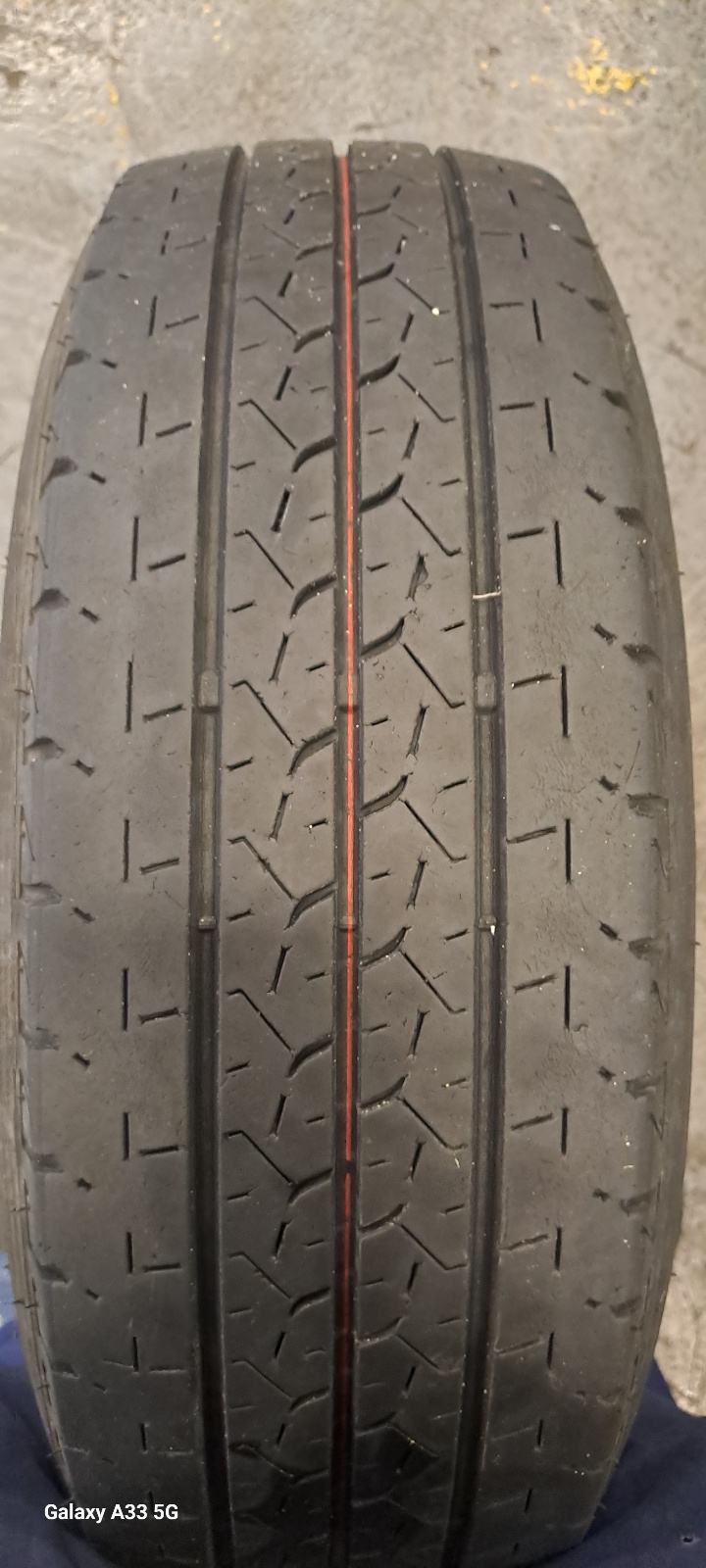Gume ljetne Bridgestone 205/65/16C 4kom