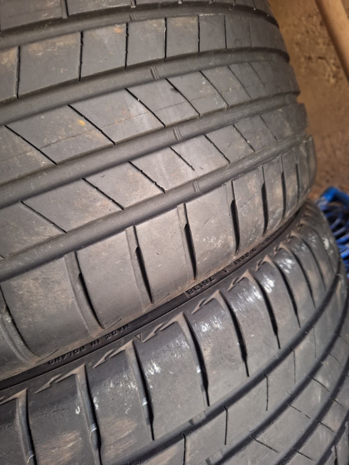 Gume ljetne Bridgestone 215/40/18 4 kom.