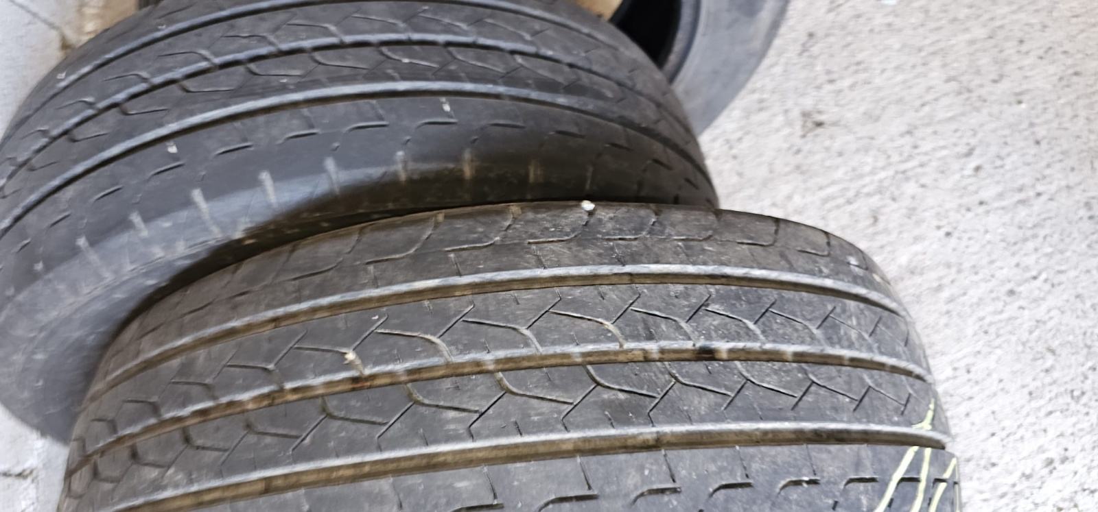 Gume ljetne Bridgestone 215/60/16 C 4 kom.