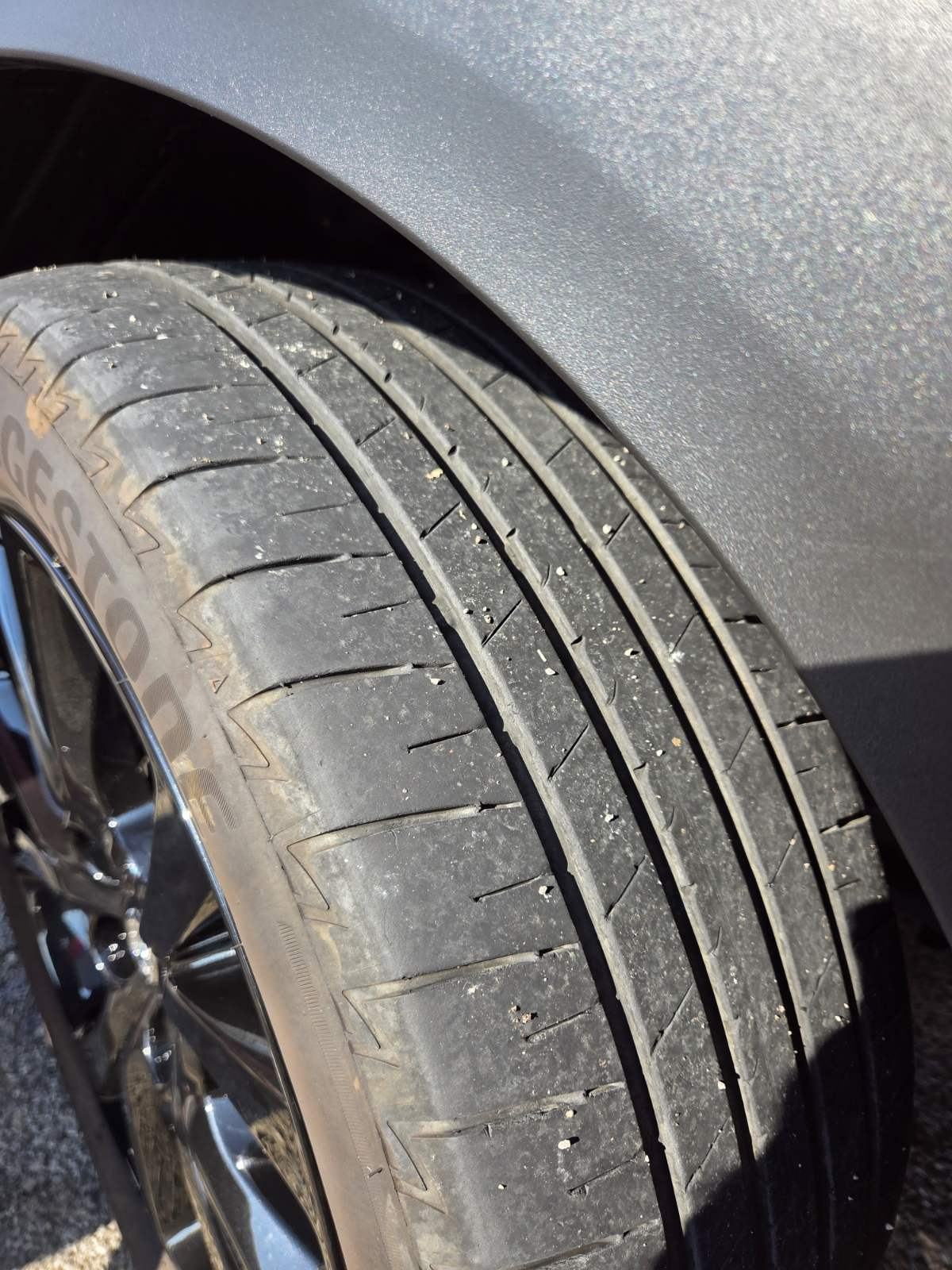 Gume ljetne Bridgestone Turanza 215/55/18 4 kom. u jako dobrom stanju