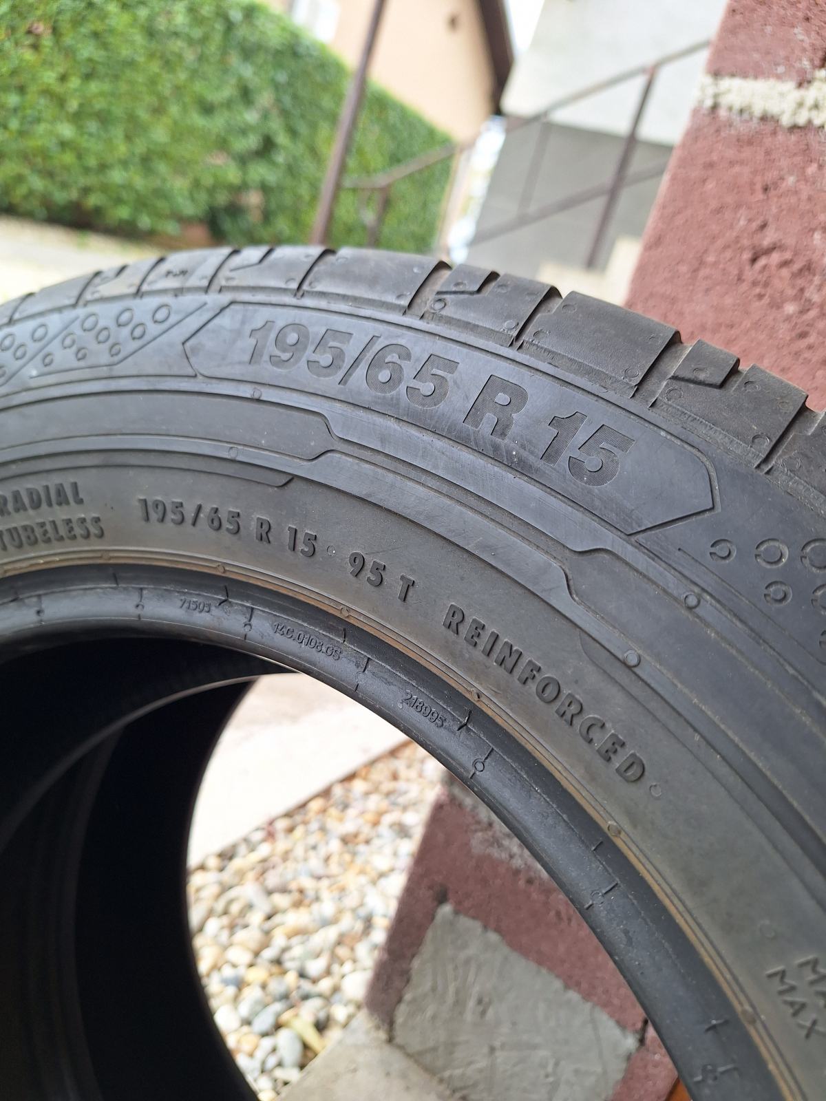 Gume ljetne Continental 195/65/15 2 kom.