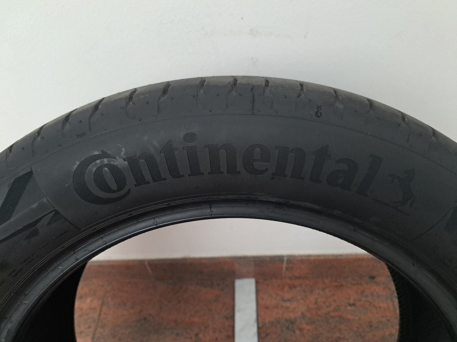 Gume nove ljetne Continental 215/55/18 4 kom.