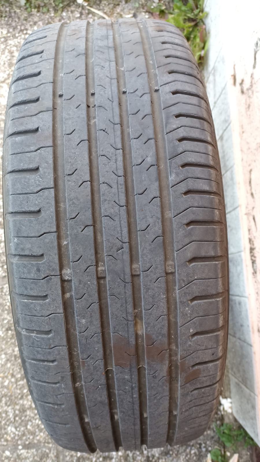 Gume ljetne Continental 215/60/16 4 kom.