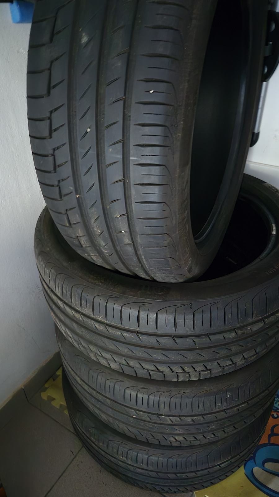 Gume ljetne Continental 225/45/18 4 kom.