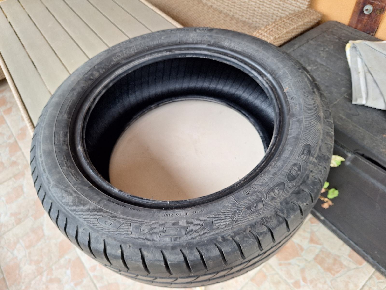 Gume ljetne Goodyear 205/55/16 4 kom.