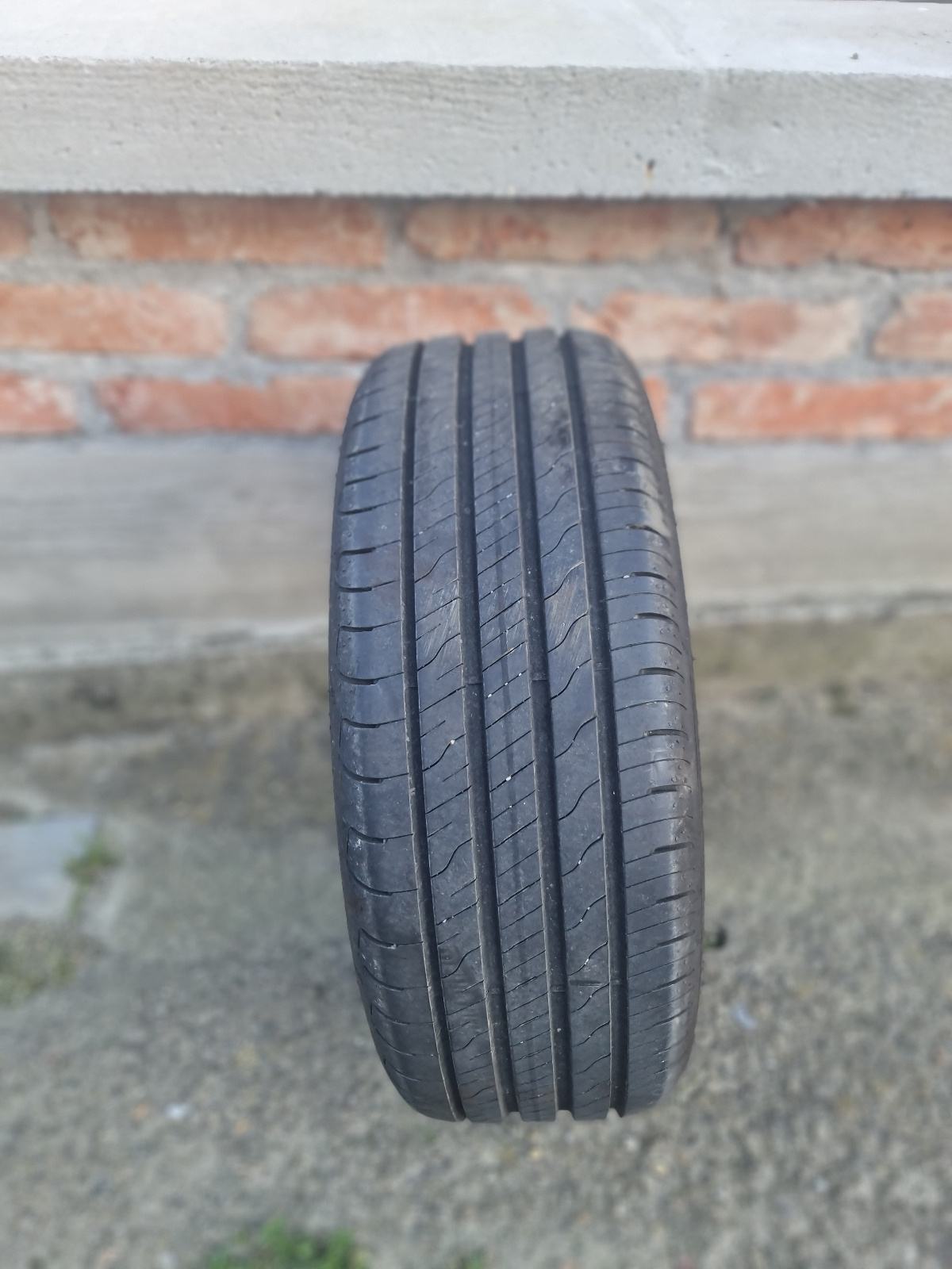 Gume ljetne Goodyear 205/55/16 4 kom.