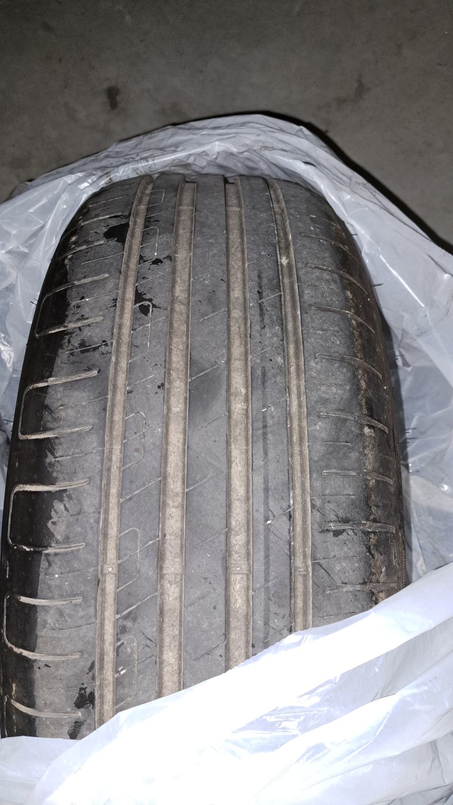 Gume ljetne Goodyear 205/55/17 4 kom DOT 1224