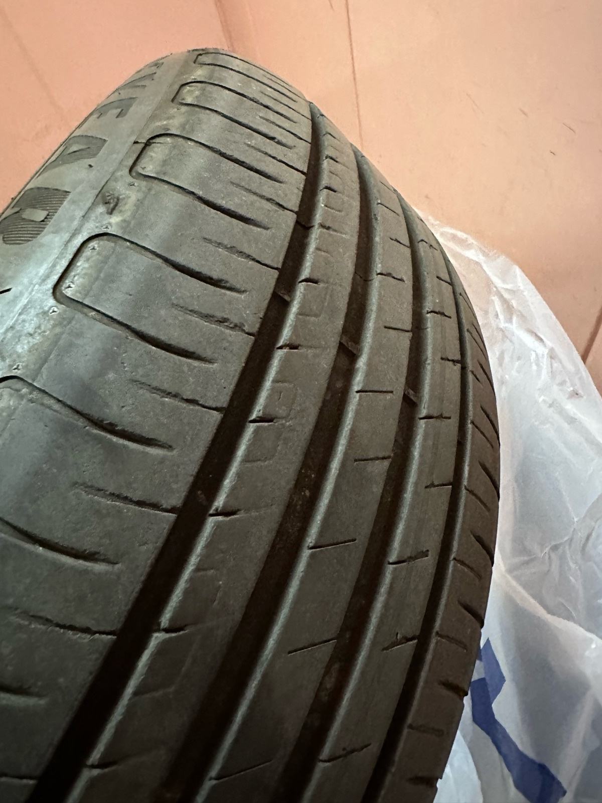 Gume ljetne Goodyear 205/55/17 4 kom.