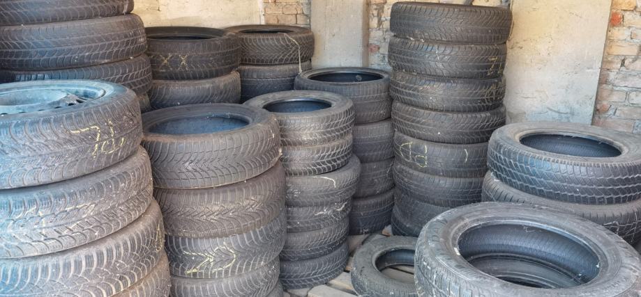 Gume ljetne Goodyear 225/55/18 4 kom.