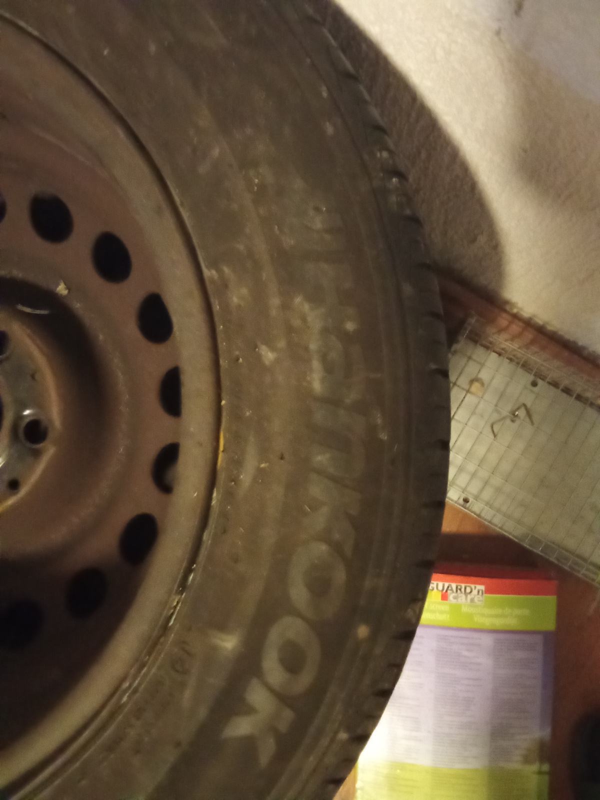 Gume ljetne Hankook 195/65/15 2 kom.