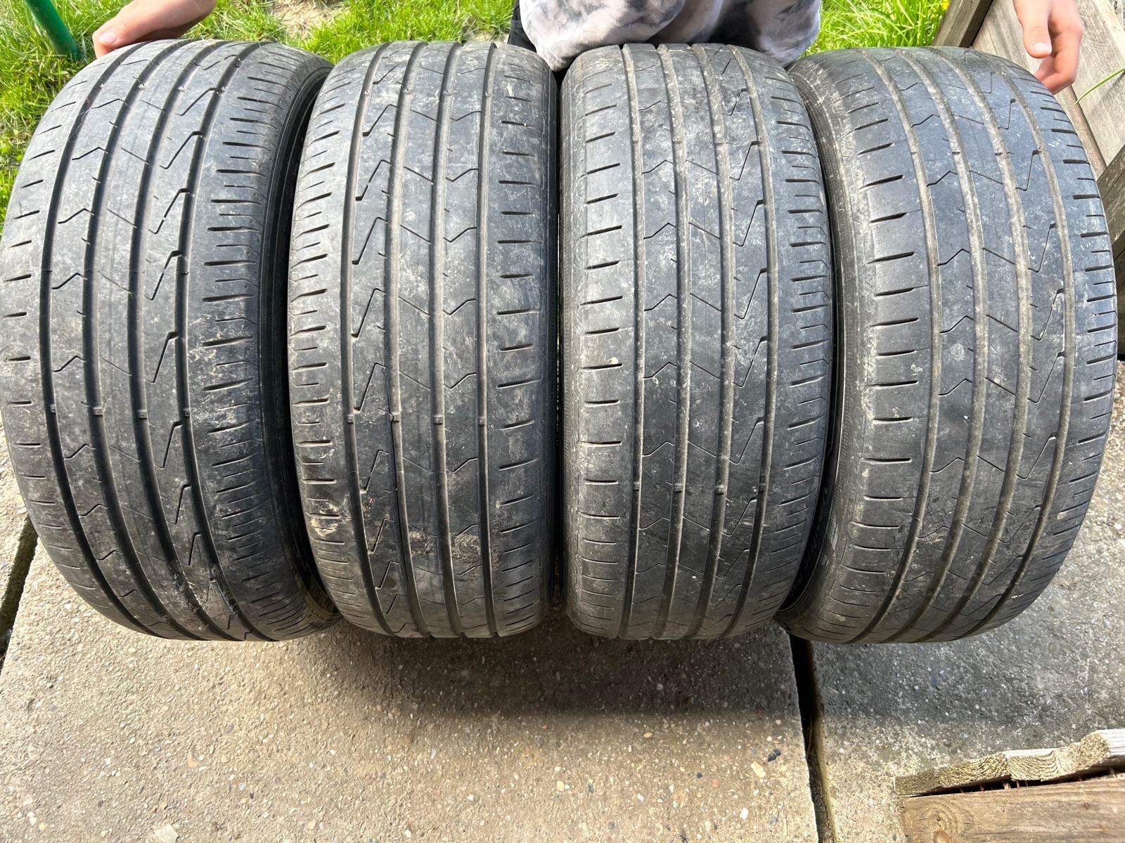 Gume ljetne Hankook 205/55/16 4 kom.