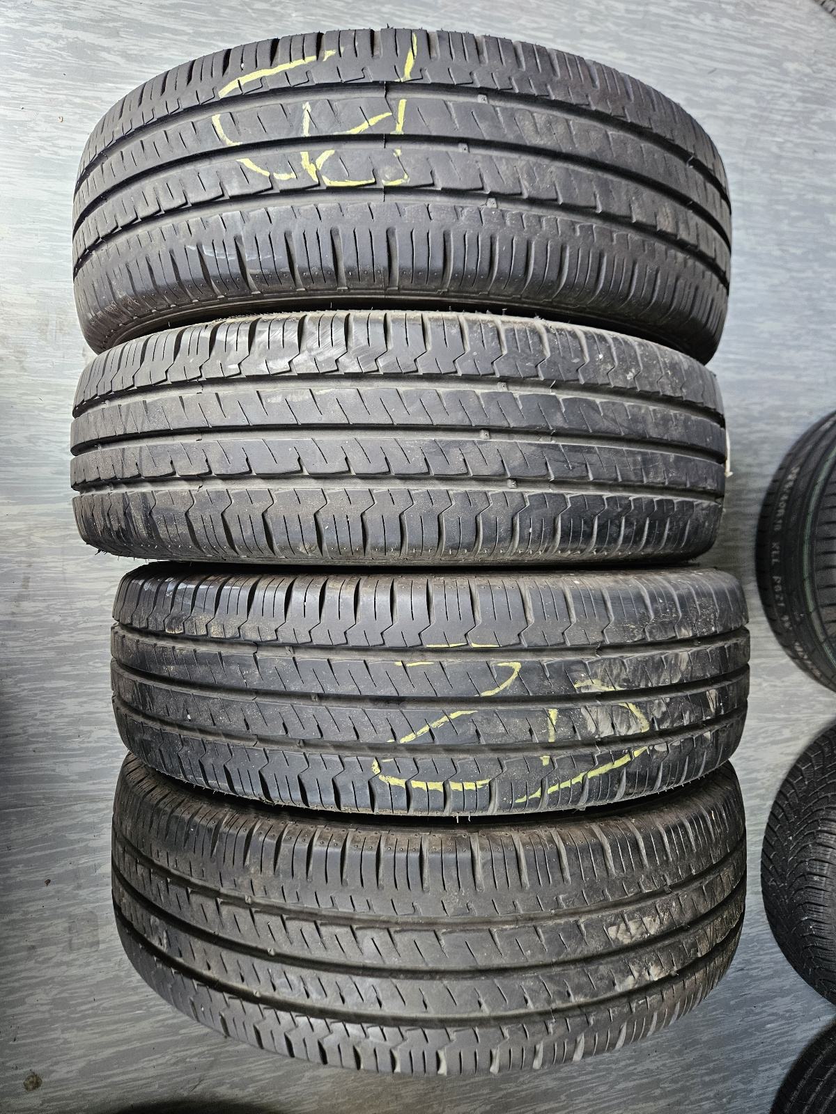 Gume ljetne Hankook 215/75/16C 4 kom.