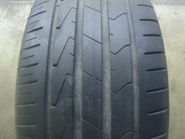Gume ljetne Hankook 235/45/17 2 kom.
