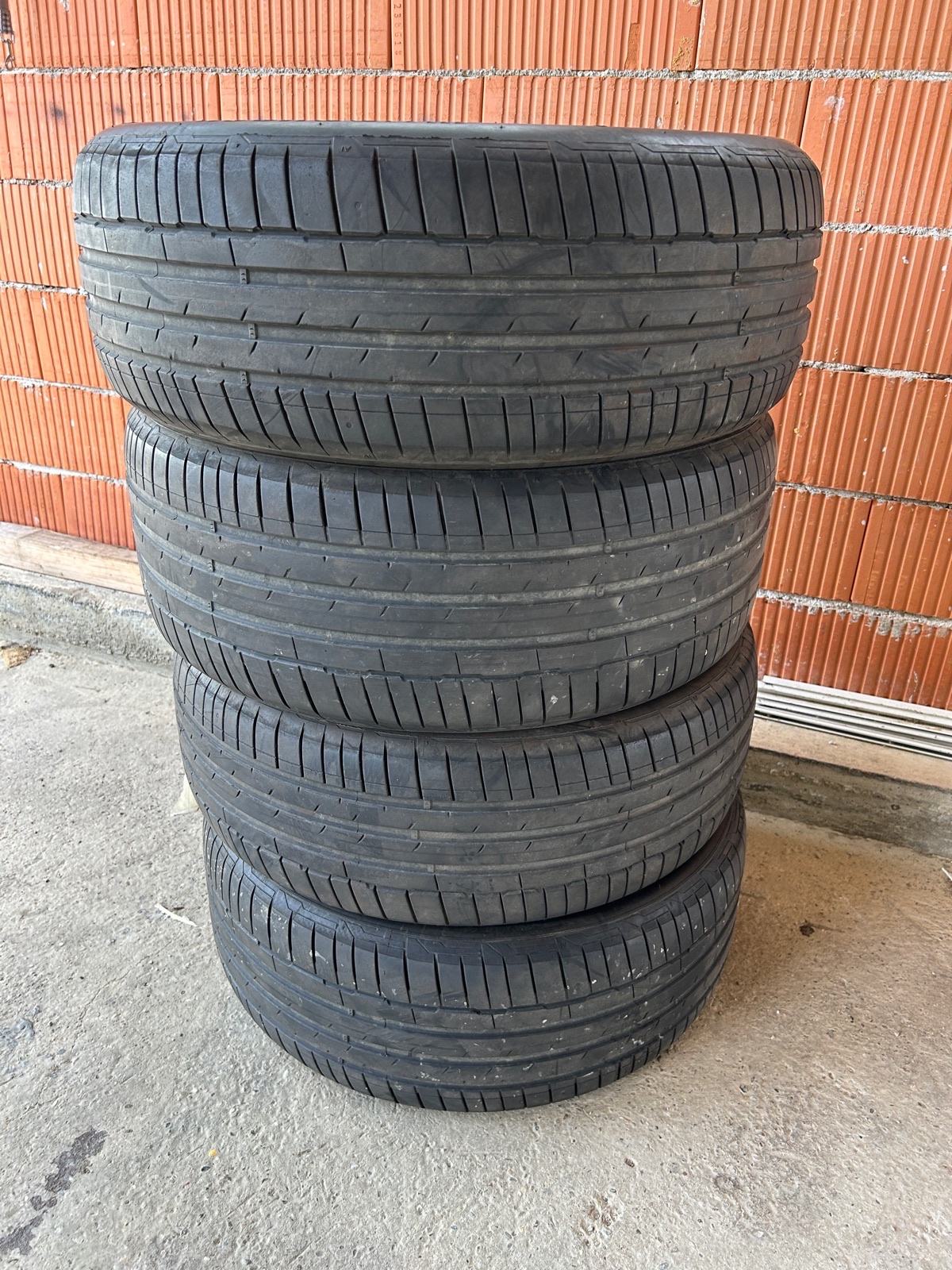 Gume ljetne Hankook 235/55/19 2 kom.